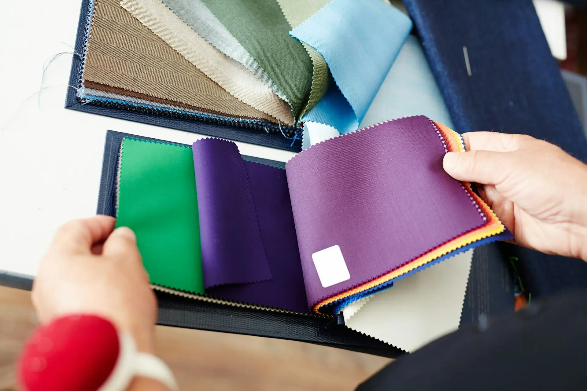 Knit vs. Woven: Which Fabric is Right for You? – texatile.com